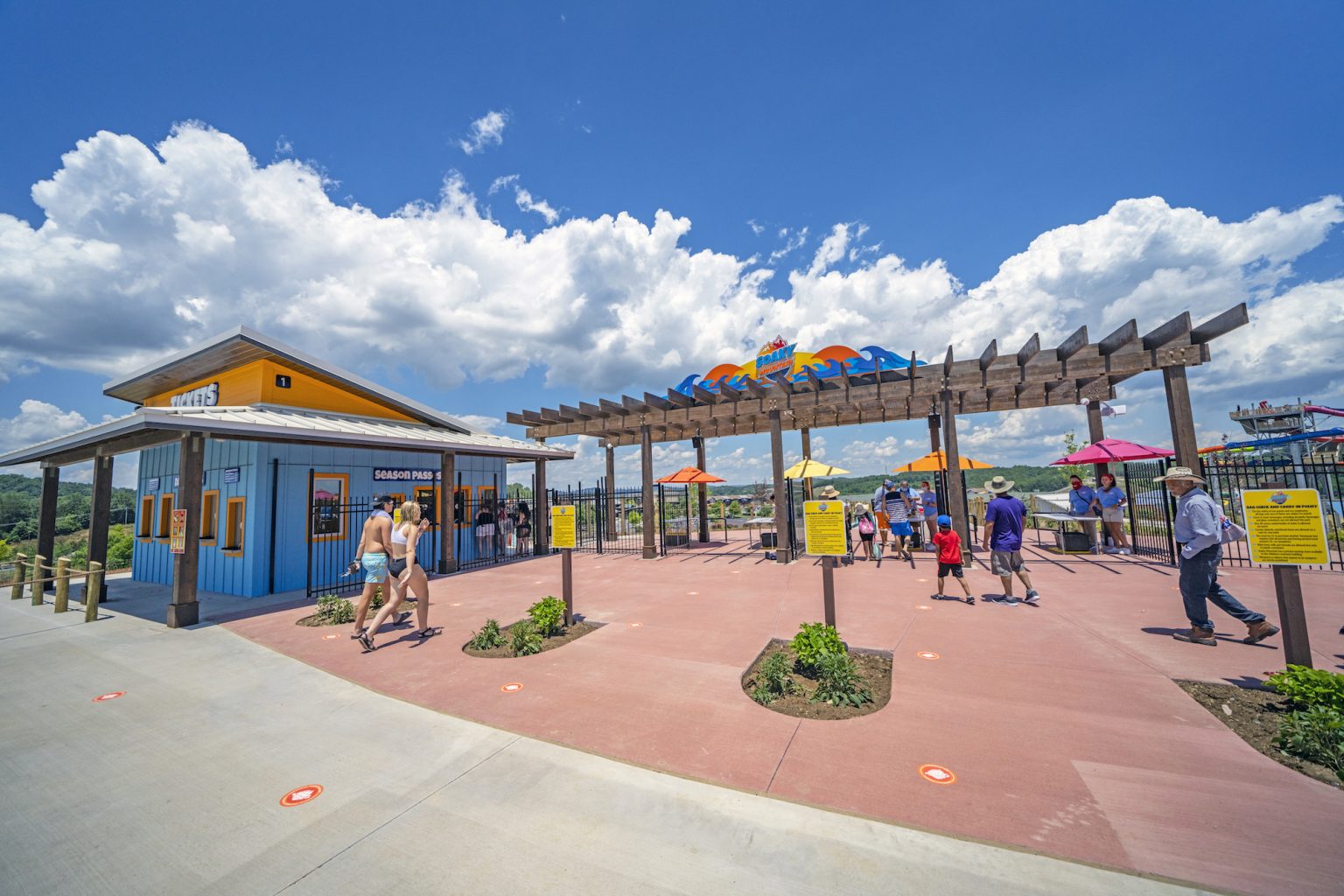 Soaky Mountain_Entrance | World Waterpark Association
